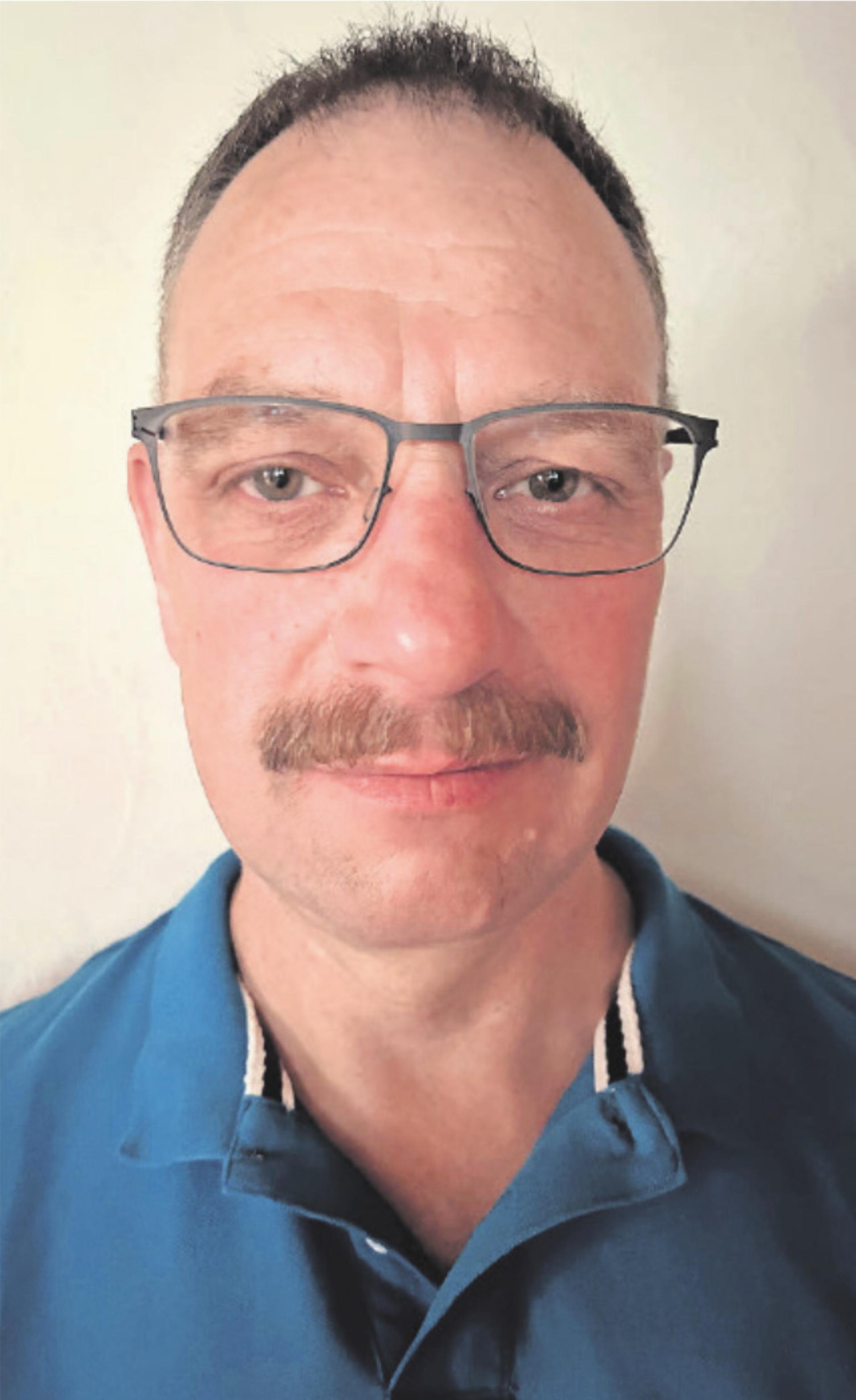 Jürg Romang, Jahrgang 1969, ist gelernter Automechaniker. Er ist ...